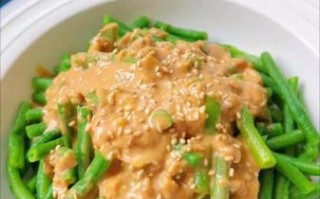 凉拌长豆角芝麻酱怎么做_凉拌长豆角芝麻酱需要焯水吗