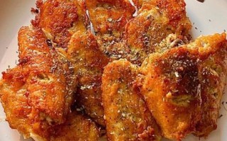 脆皮鸡翅怎么做_面包糠怎么裹才不掉