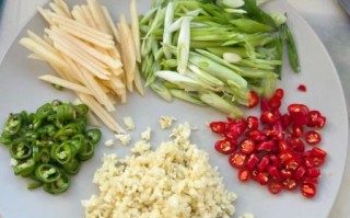 自制腌咸菜的做法大全_怎样腌咸菜又脆又入味