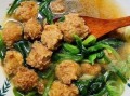 菠菜豆腐丸子汤怎么做_菠菜豆腐丸子汤热量高吗