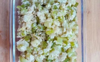 芹菜麦饭怎么做_芹菜麦饭的家常做法