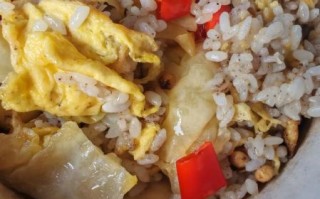 蛋包饭的饭怎么炒_蛋包饭炒饭技巧