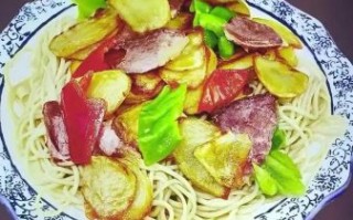 土豆牛肉盖浇面怎么做_土豆牛肉盖浇面热量高吗