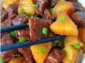 红烧牛肉土豆怎么做_红烧牛肉土豆最正宗的做法