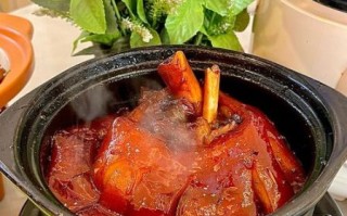 蹄膀汤里放什么菜好吃_蹄膀汤配菜推荐