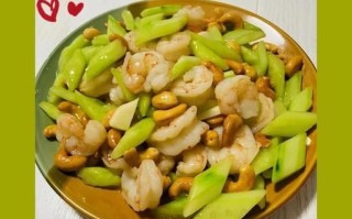 黄瓜腰果虾仁怎么做_黄瓜腰果虾仁需要焯水吗