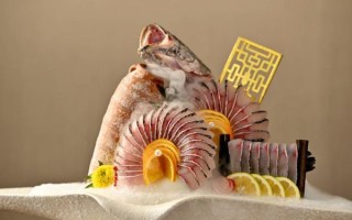 海鲜拼盘怎么摆盘好看_海鲜拼盘有哪些食材