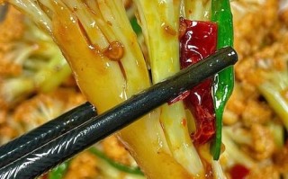 花菜怎么炒才脆_炒花菜要不要焯水