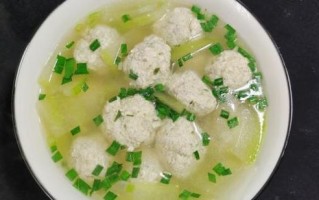 冬瓜豆腐丸子汤怎么做_冬瓜豆腐丸子汤的家常做法