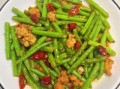 肉炒豇豆角怎么做_豇豆角炒肉用焯水吗