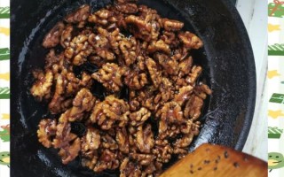 红糖炒核桃仁怎么做_红糖炒核桃仁的功效