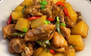 土豆烧鸡块怎么做_家常简单做法