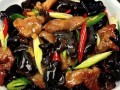 黑白木耳炒肉怎么做_黑白木耳炒肉的家常做法