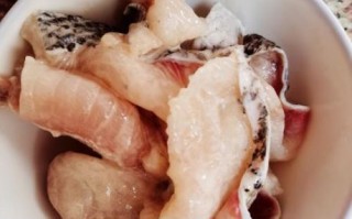 鱼片怎么切不碎_水煮鱼片做法步骤