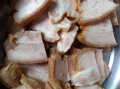 农村扣肉最简单的做法_扣肉怎么做不腻