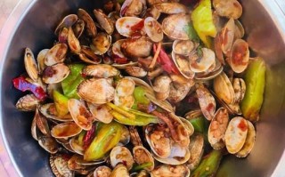 爆炒蛤蜊怎么炒才鲜嫩_爆炒蛤蜊要不要焯水
