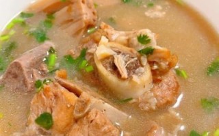 莲藕排骨汤怎么做_莲藕排骨的家常做法大全