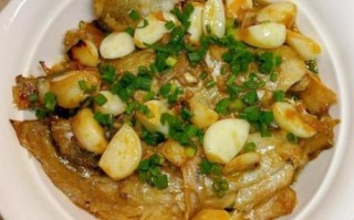 蒜香大黄花鱼怎么做_大黄花鱼蒜香做法步骤