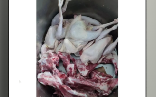 猪骨鸡架高汤怎么熬制_高汤熬制技巧