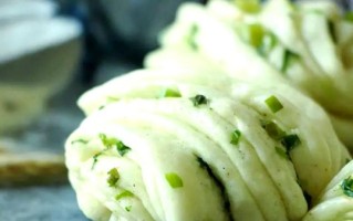 葱油花卷葱花不黄_葱花翠绿技巧