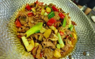 炖胖头鱼头家常做法_胖头鱼头怎么炖不腥