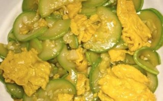 西葫芦怎么炒好吃_家常西葫芦炒法