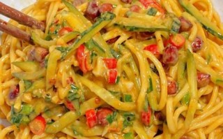 麻酱拌面酱汁怎么调_麻酱拌面汁比例是多少