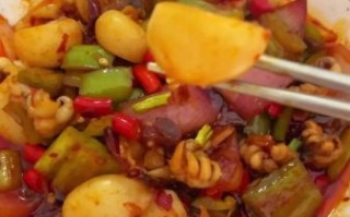 爆炒墨鱼仔怎么做好吃_墨鱼仔焯水还是不焯水