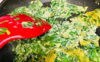 韭菜炒蛋怎么炒好吃_韭菜炒蛋要不要焯水