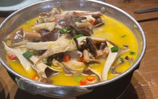 杂菇煲怎么做_杂菇煲用什么蘑菇最好