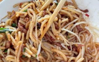 豆芽肉丝炒面怎么做_豆芽肉丝炒面热量高吗