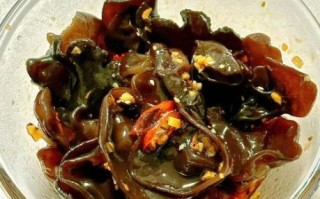 酸辣凉拌木耳怎么做_木耳焯水几分钟才脆