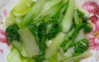 清炒小白菜怎么做_清炒小白菜要不要焯水