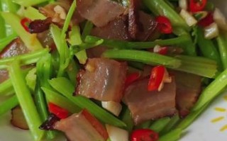 西芹腊肉怎么炒好吃窍门_西芹腊肉炒多久才脆嫩