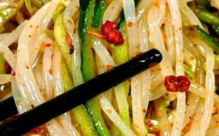 凉拌豆芽怎么做好吃_凉拌豆芽要不要焯水