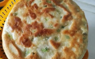 葱花饼怎么做才松软_葱花饼的家常做法视频