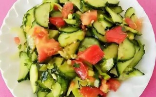 黄瓜拌西红柿怎么做_黄瓜拌西红柿热量高吗