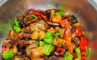 红烧猪头肉怎么做_红烧猪头肉最正宗的做法