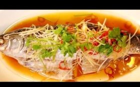 家常清蒸草鱼怎么做好吃_清蒸草鱼不腥的秘诀