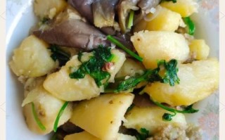 土豆烧茄子怎么做才好吃_茄子不吸油的秘诀