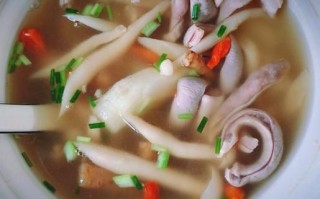 养胃猪肚汤怎么做_养胃猪肚汤适合什么人喝