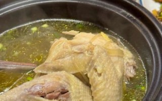 清炖土鸡汤怎么做_清炖土鸡汤的功效与禁忌