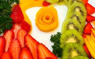 生日水果拼盘怎么做简单又好看_水果拼盘生日创意