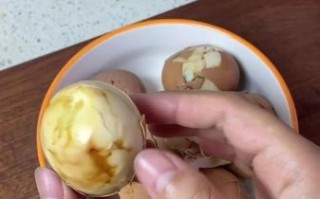 盐焗鸡蛋电饭锅做法_电饭锅盐焗鸡蛋怎么做