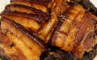 客家梅菜扣肉怎么做_梅菜扣肉蒸多久才软烂