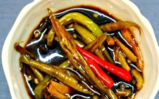腌辣椒片的做法_如何做出脆爽不软