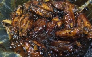焖鸡翅怎么做才入味_焖鸡翅需要焯水吗