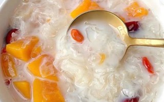 木瓜牛奶银耳羹怎么做_木瓜牛奶银耳羹的功效