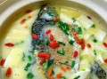 鲫鱼炖豆腐汤怎么做好吃_鲫鱼豆腐汤去腥技巧