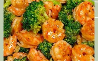 西兰花炒虾仁怎么炒好吃_西兰花炒虾仁焯水几分钟